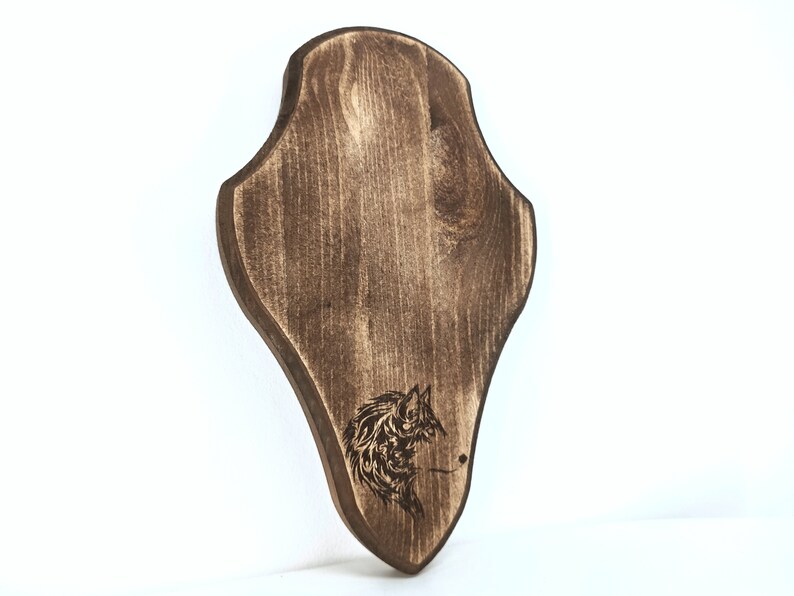 Wooden Hunting Trophy Shield for Wolf Skull, Carved Hunter's Trophy ...