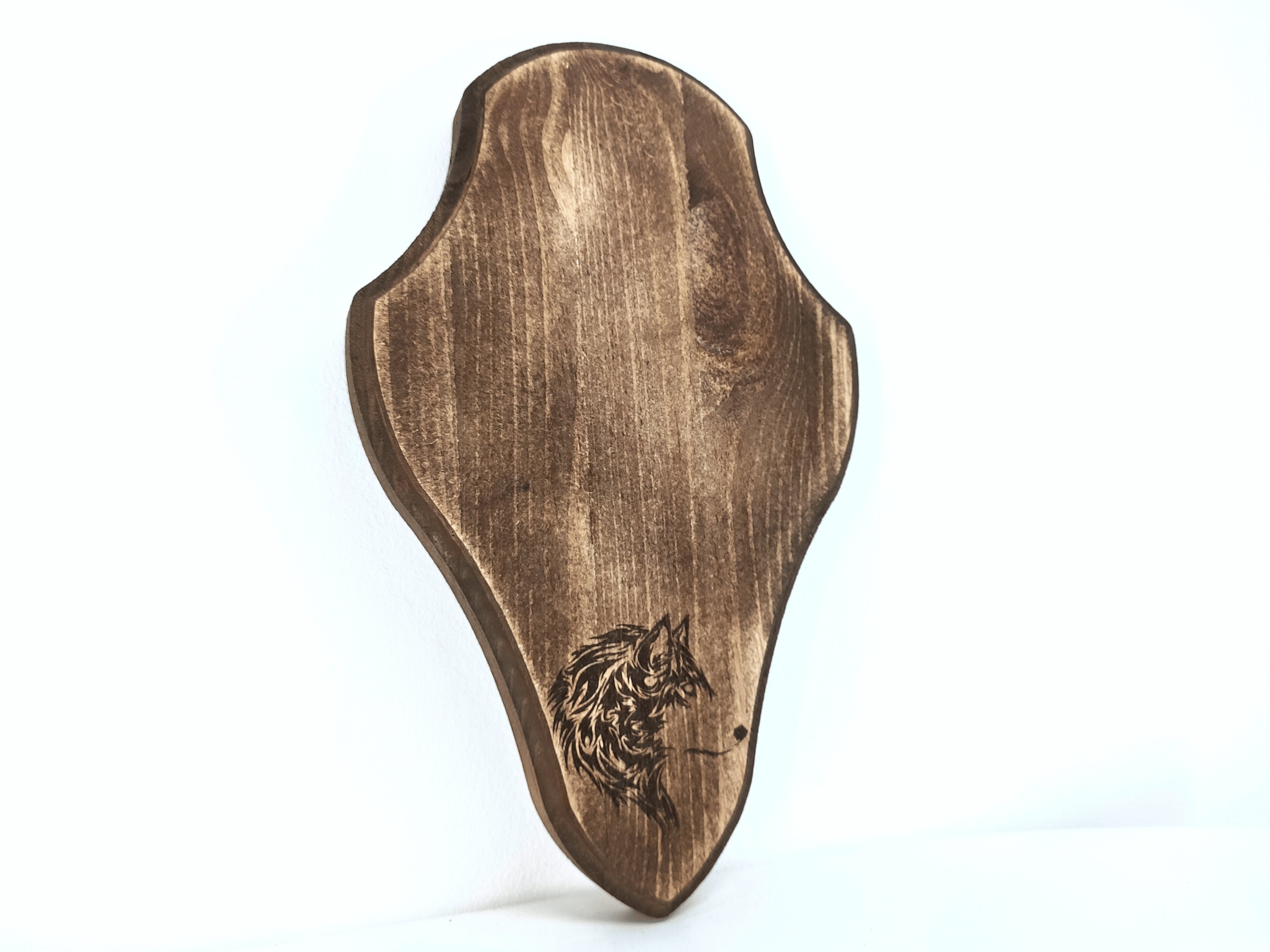 Wooden Hunting Trophy Shield for Wolf Skull, Carved Hunter's Trophy ...