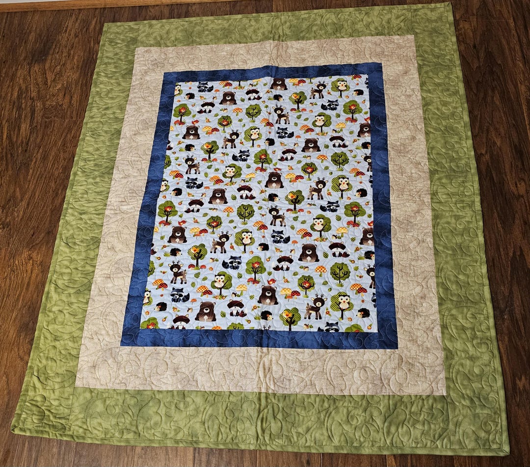 Forest Animal Quilt, Bear Quilt, Handmade Quilt - Etsy