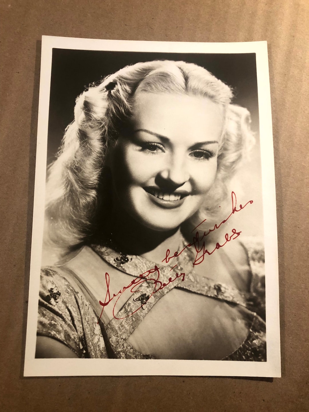 Betty Grable Rare Very Early Autographed Photo'46 W/env Coney Island ...