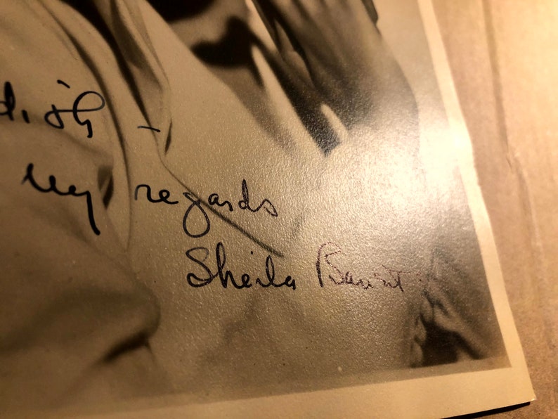 Sheila Barrett Striking Rare Very Early Autographed 8/10 Photo 40s ...