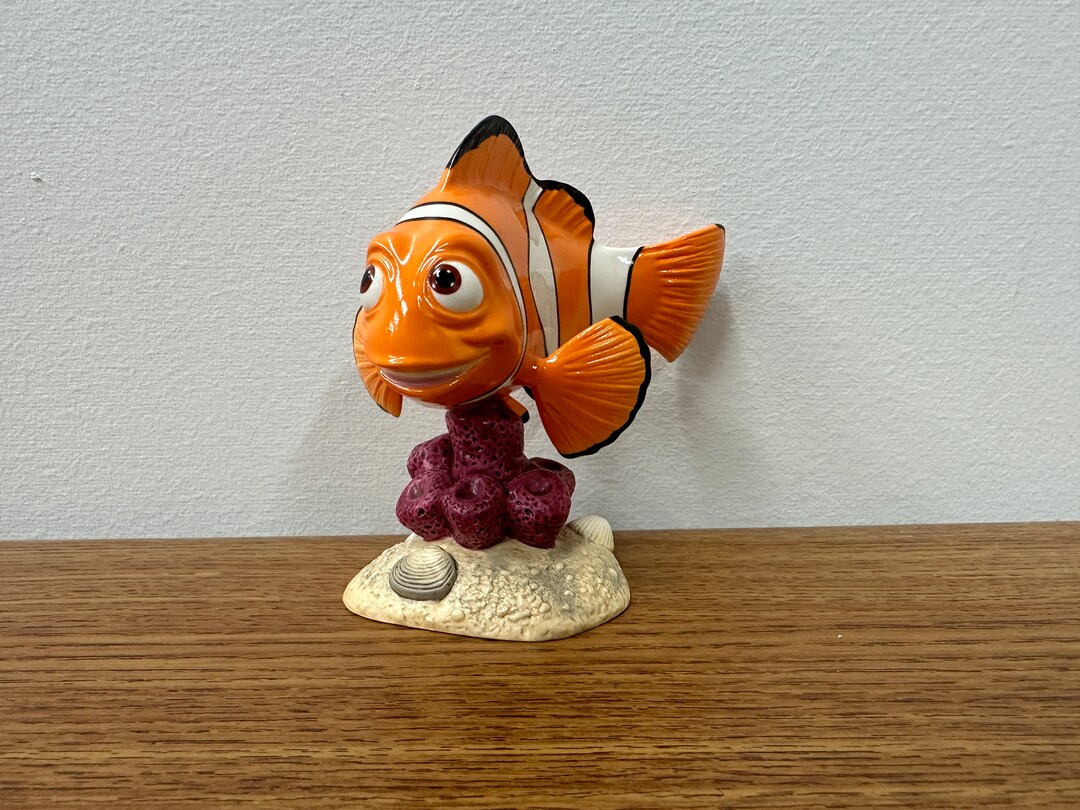Disney WDCC Finding Nemo Marlin father Knows Best Figurine - Etsy