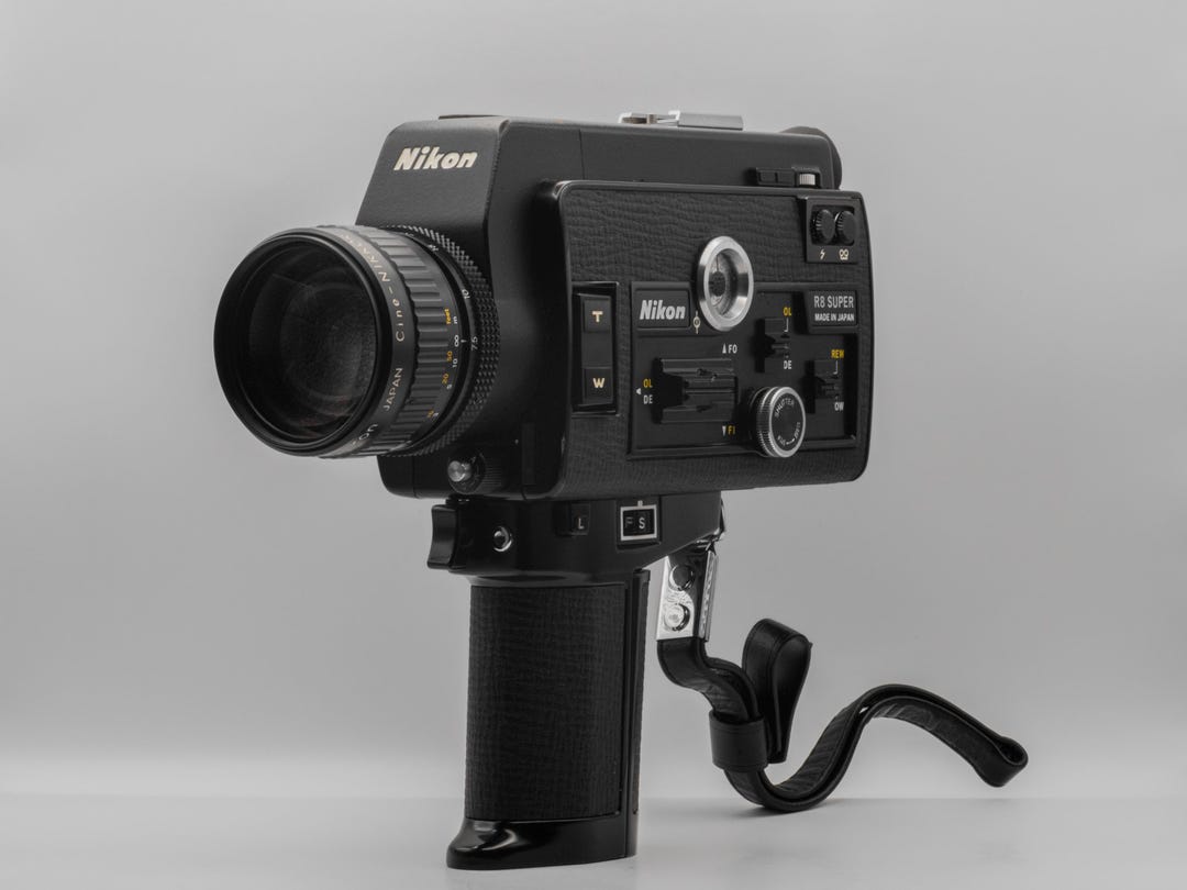Nikon R8 SUPER Zoom and Accessories Super 8 Camera Tested and Working ...