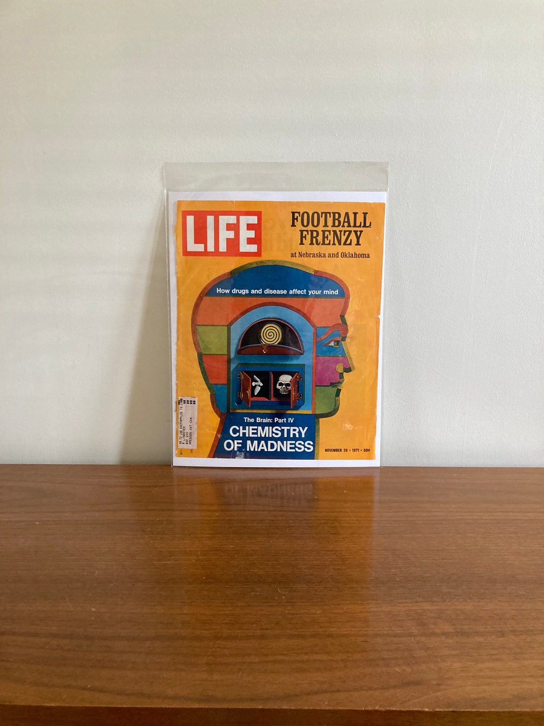 1971 Life Magazine Cover Vintage 70s 'chemistry of Madness, How Drugs ...