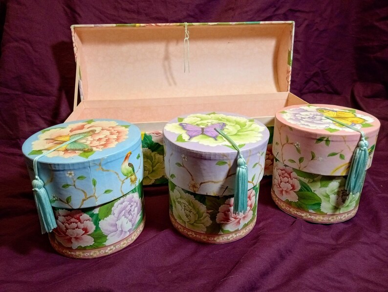PUNCH STUDIO Trunk Box With 3 Nesting Boxes Floral Birds 82889N - Etsy