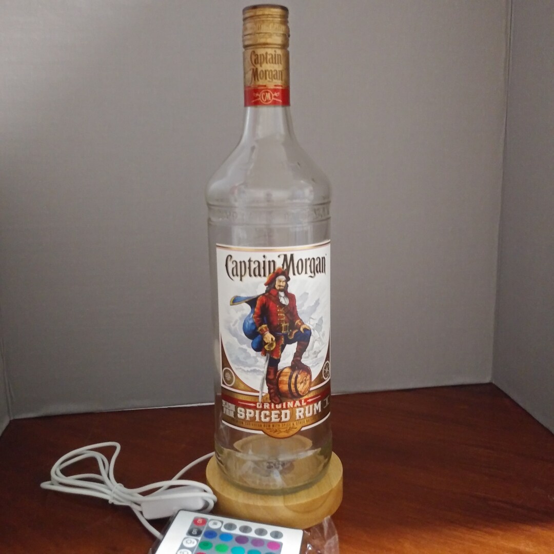 Captain MORGAN RUM , LED Light Bottle , Only 1 Botella De Run Capitan ...
