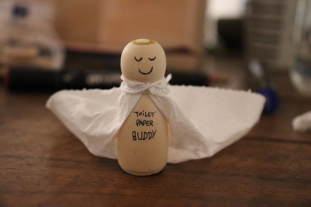 Figurine Peinte Main - TOILET PAPER BUDDY - Etsy