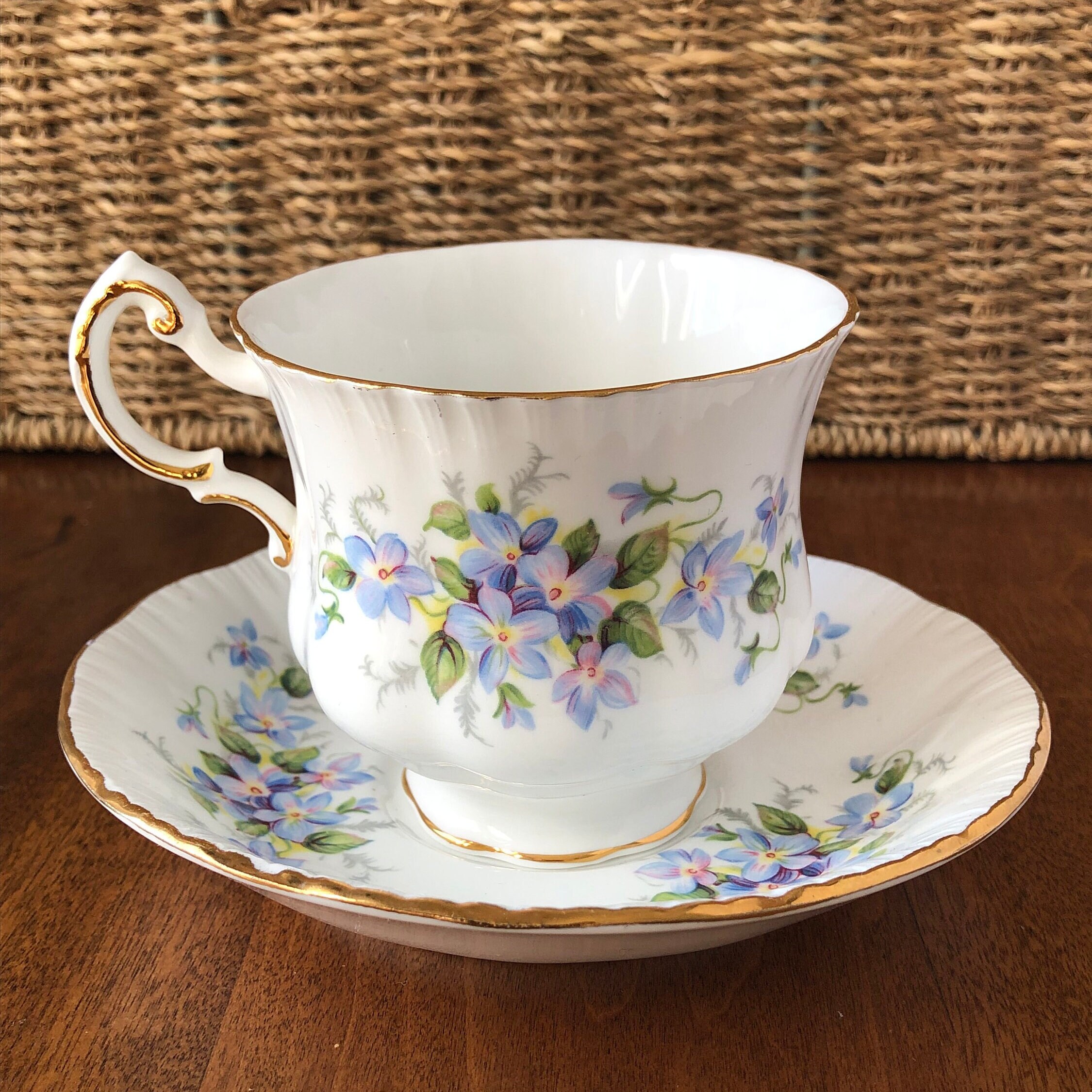 Beautiful Paragon Violets Cup & Saucer From English Flowers Collection ...