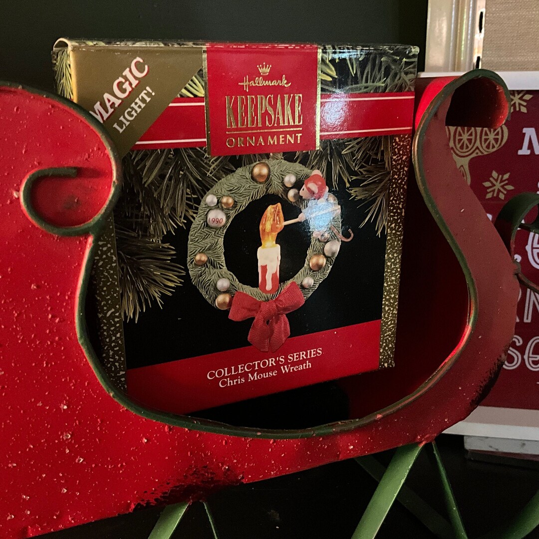 Hallmark Chris Mouse Wreath 6 Dated 1990 Keepsake Magic Ornament QLX729 ...