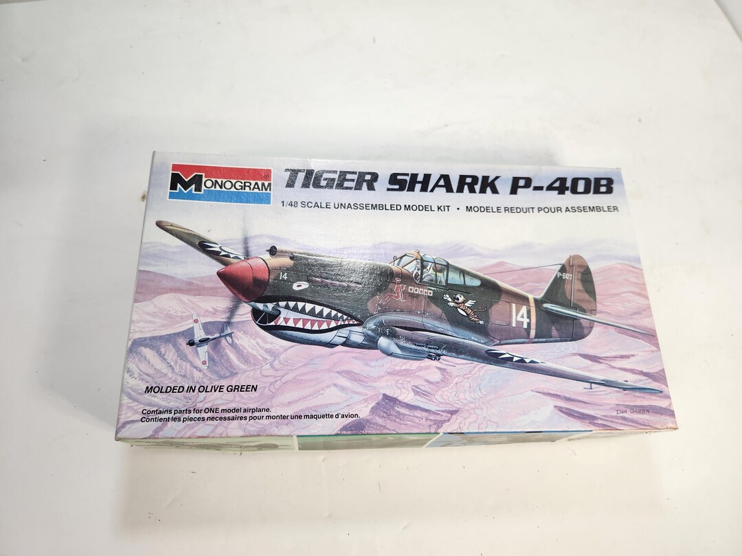 Vintage Monogram Tiger Shark P-40B Fighter Jet Airplane Model Kit 1:48 ...
