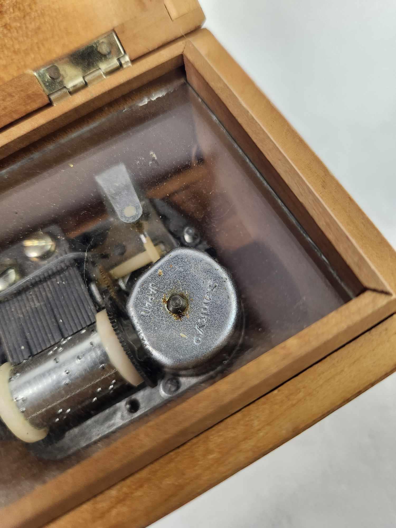 Vintage Sankyo Japan Wooden Music Box Child W/basket Song: "where Do I ...
