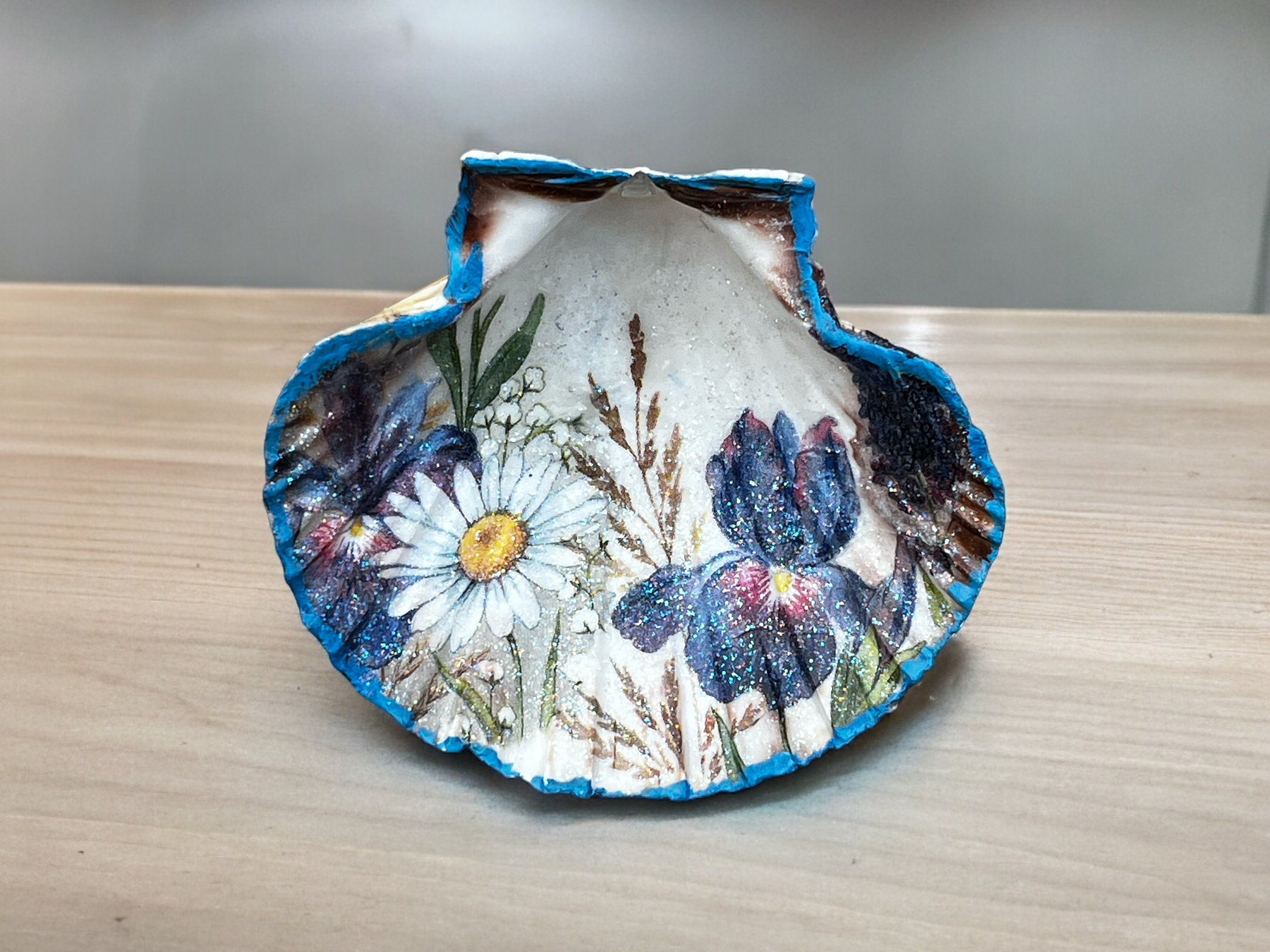 Floral Shell, Scallop Shell, Iris Decor, Meadow Flowers, Shell Soap ...