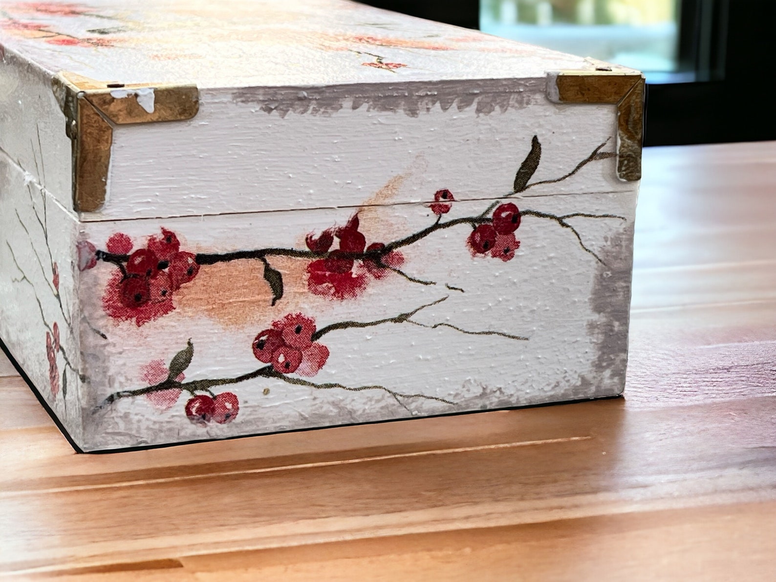 Hand-painted Robin Trinket Box: Vintage-inspired Keepsake for Jewelry ...