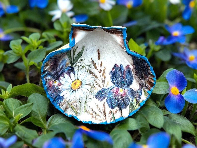 Floral Shell, Scallop Shell, Iris Decor, Meadow Flowers, Shell Soap ...