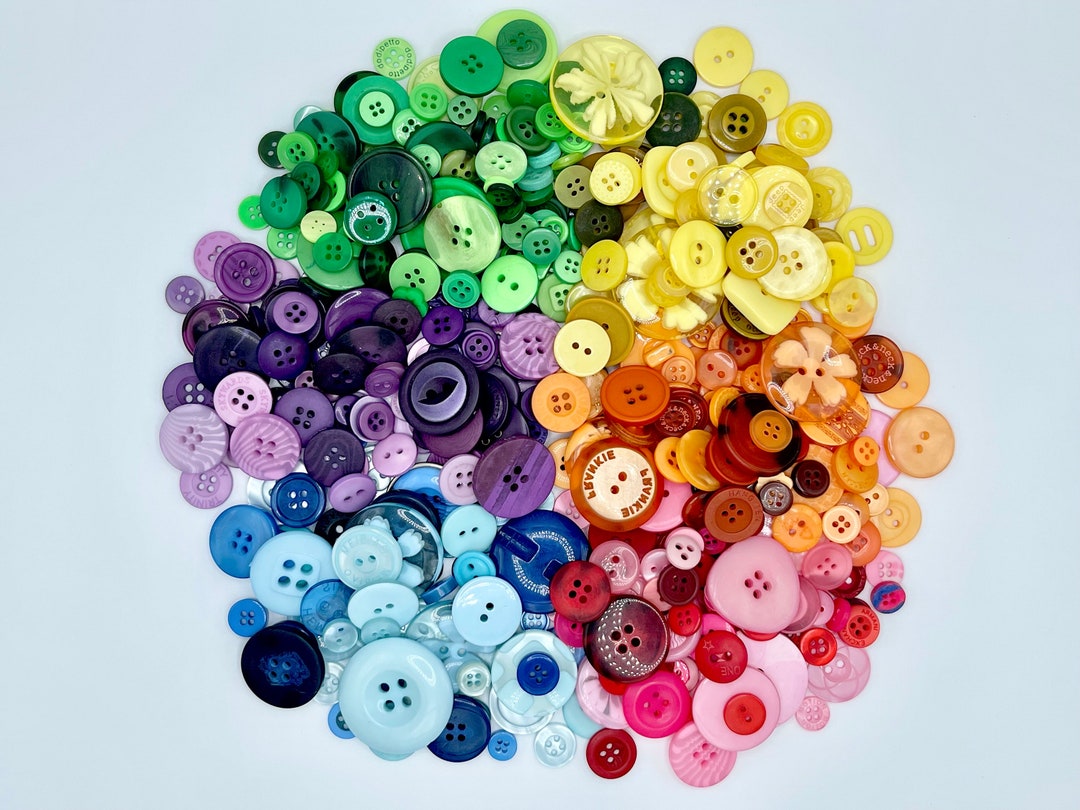 Colorful Rainbow Buttons Plastic Buttons Colored Crafting Buttons Scrapbooking Knitting Crochet