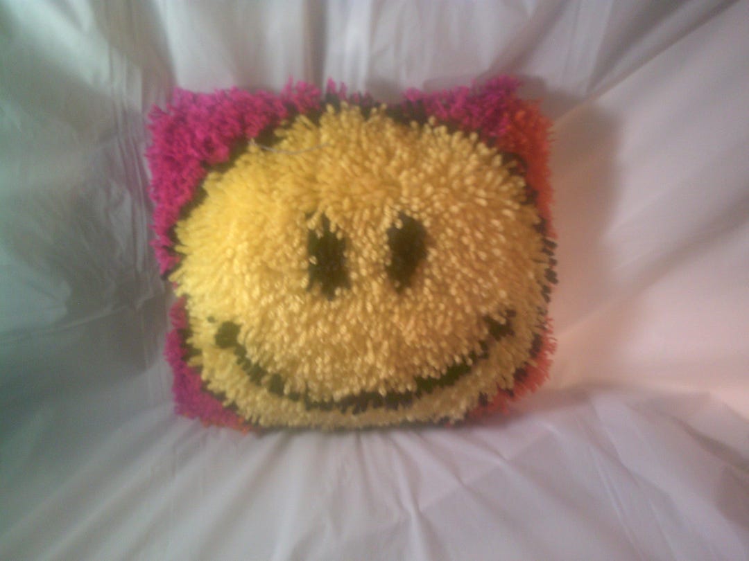 Latch Hook Smiley Face Pillow - Etsy