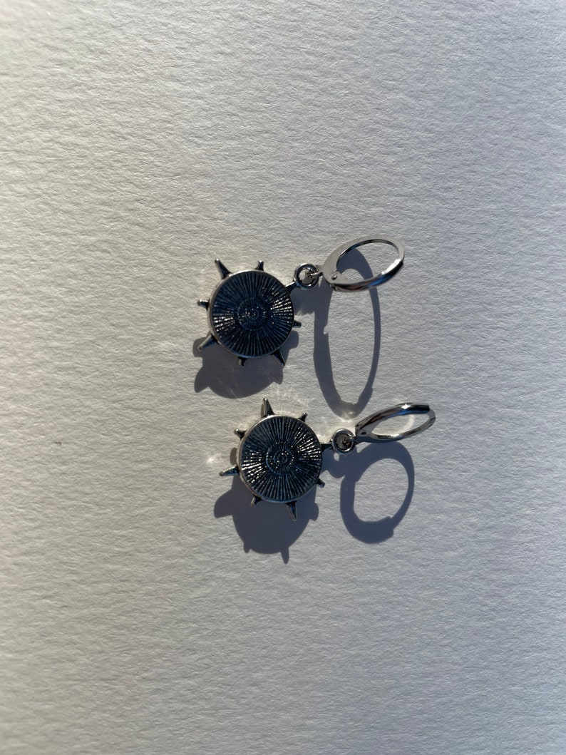 Baldur's Gate 3 Gale Dekarios Mystra Inspired Leverback Earring - Etsy