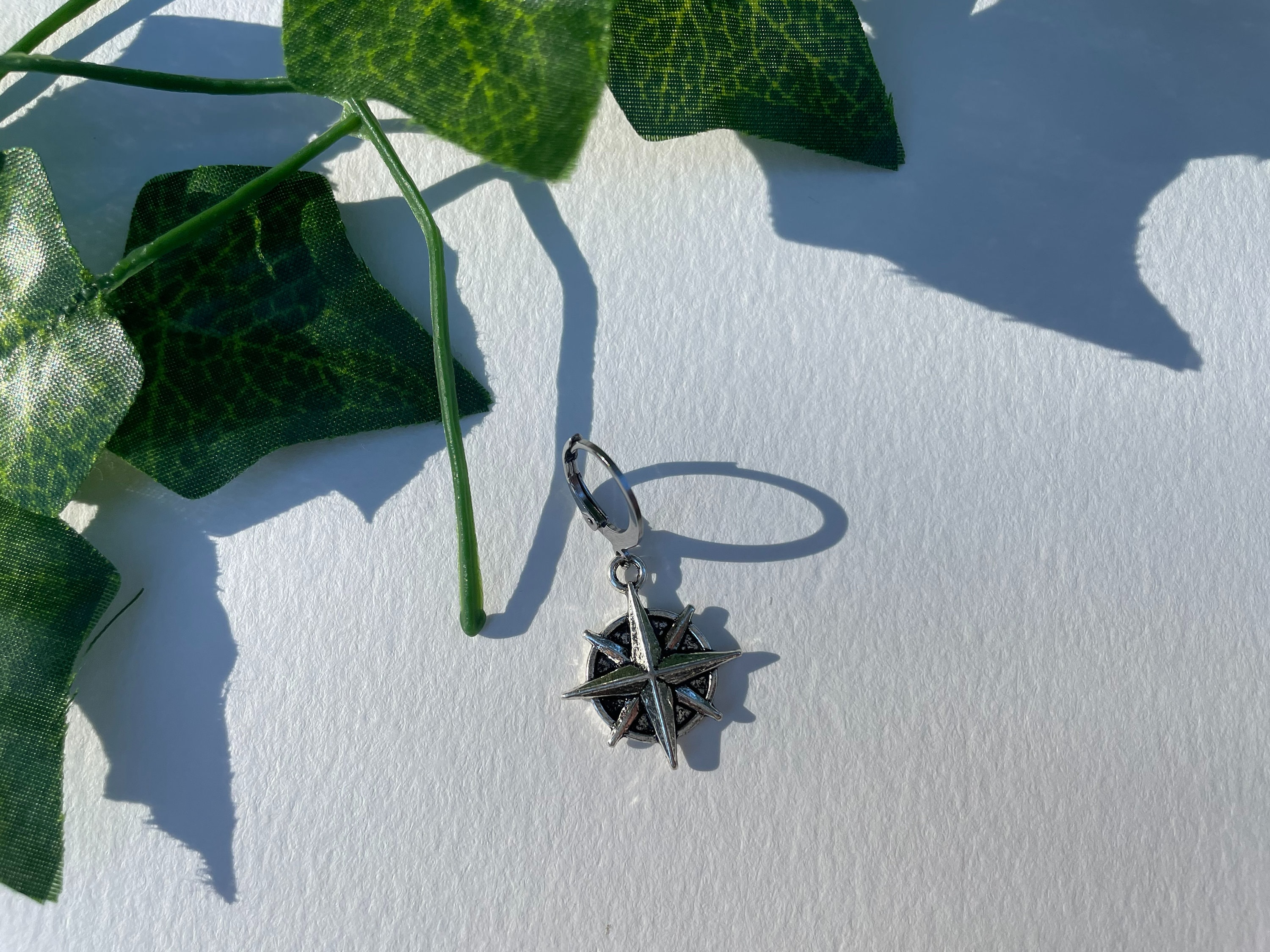 Baldur's Gate 3 Gale Dekarios Mystra Inspired Leverback Earring - Etsy