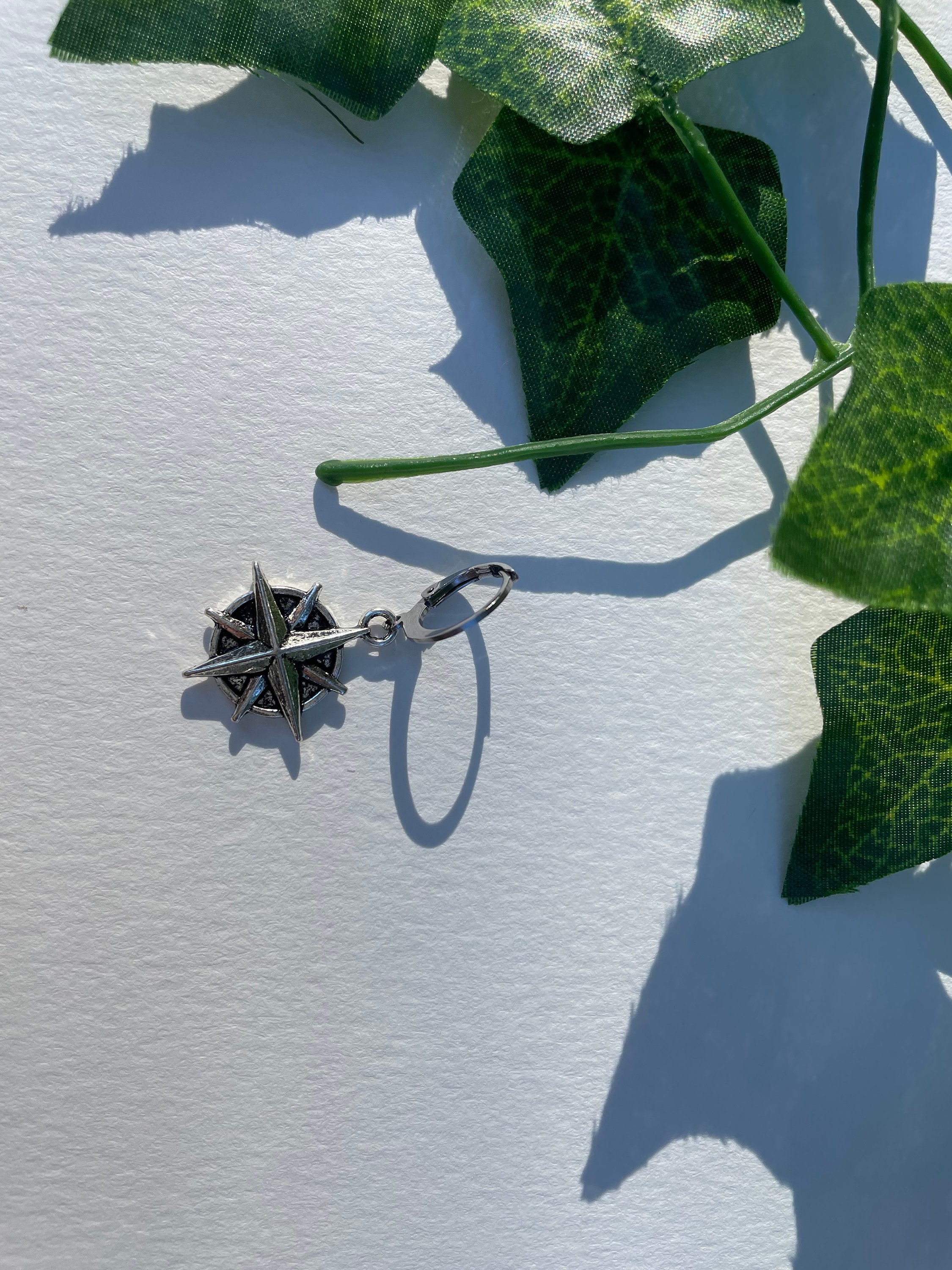 Baldur's Gate 3 Gale Dekarios Mystra Inspired Leverback Earring - Etsy