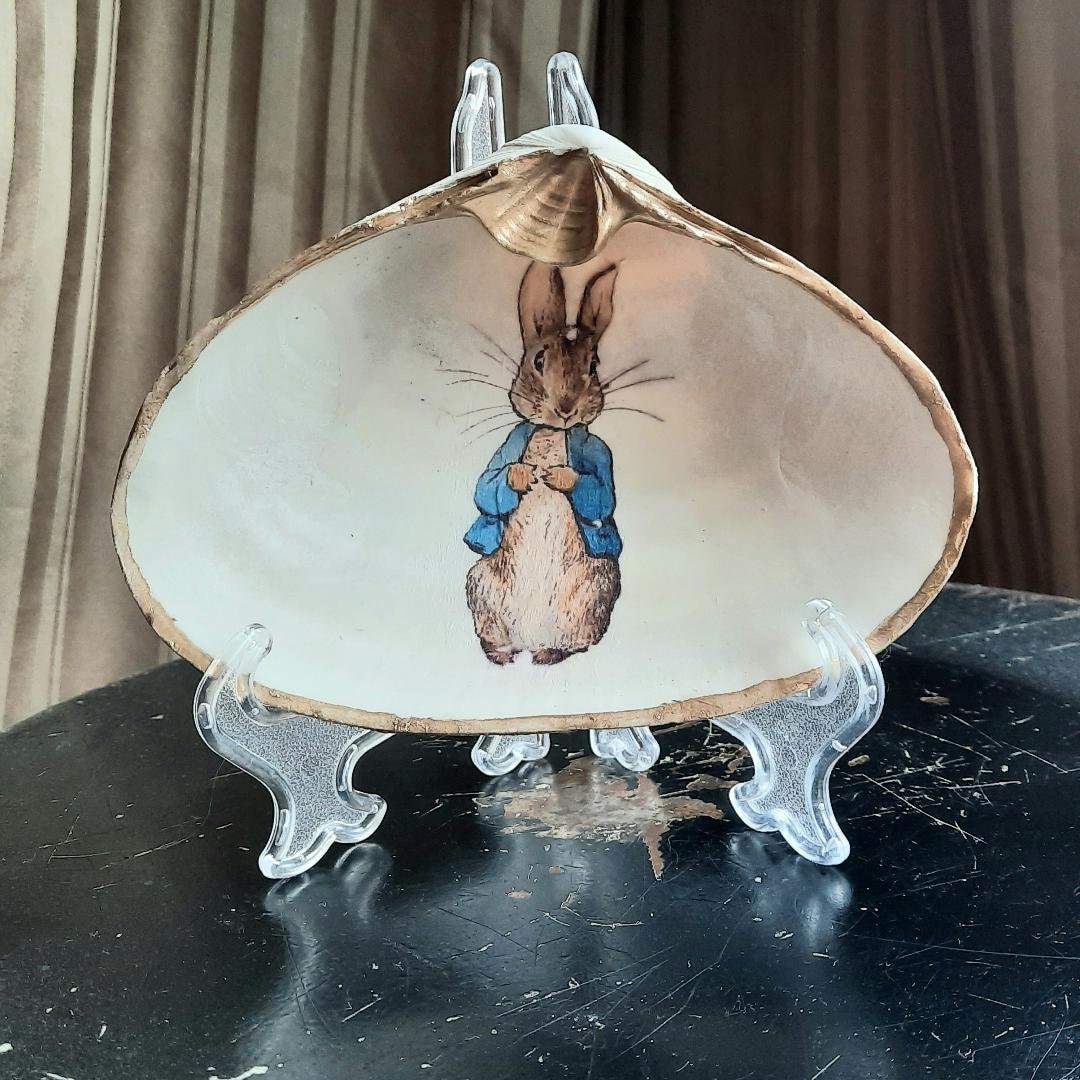 Clam Shell Art Beatrix Potter Peter Rabbit.decoupage Gold Leaf - Etsy