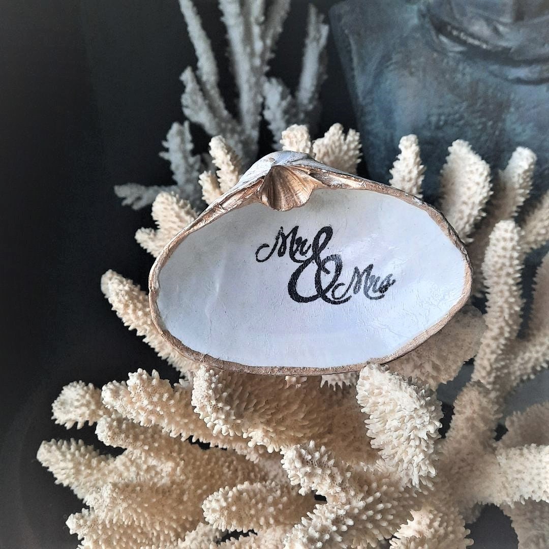 Clam Shell Art Mr. & Mrs. Bridal Jewelry Dish Trinket Dish Decoupage ...