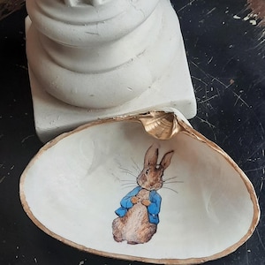 Clam Shell Art Beatrix Potter Peter Rabbit.decoupage Gold Leaf - Etsy
