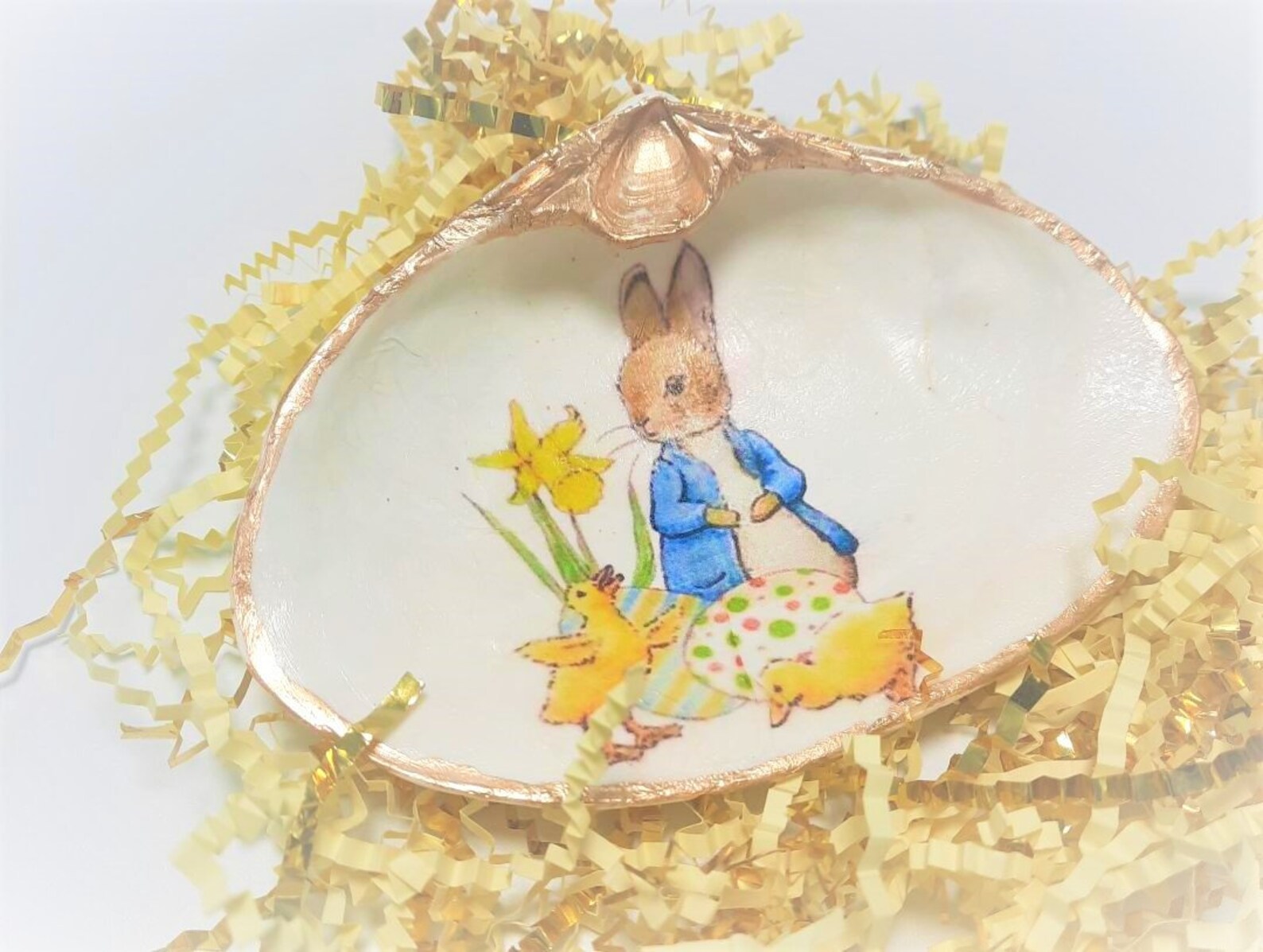 Clam Shell Art Beatrix Potter Peter Rabbit Daffodils and Chicks Jewelry ...