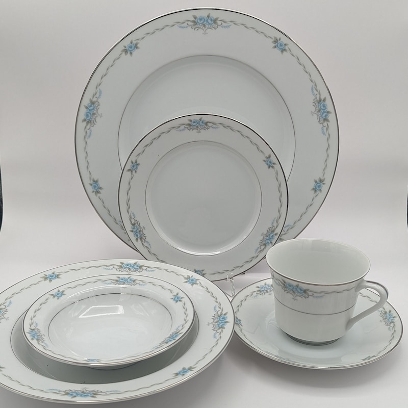 Japanese Dinnerware Sets - Etsy