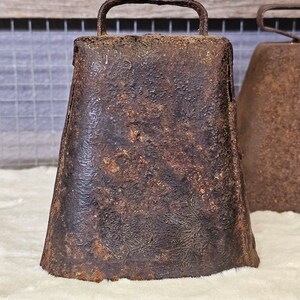 Choice Antique Cow Bell / Farmhouse /french Country-decor - Etsy