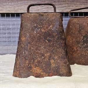 Choice Antique Cow Bell / Farmhouse /french Country-decor - Etsy