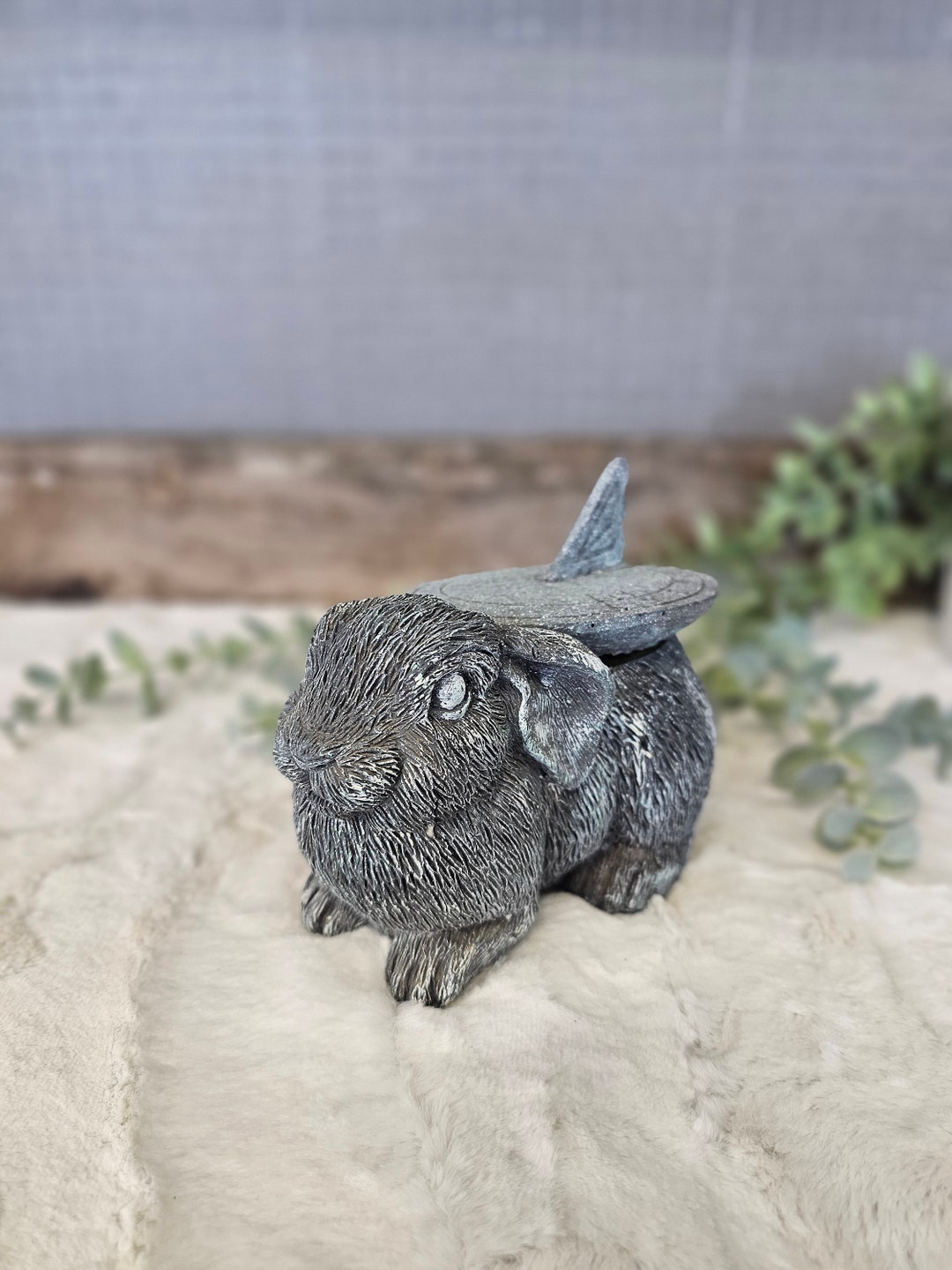 Vintage Bunny Sundial / Patina Rabbit / Garden Decor - Etsy