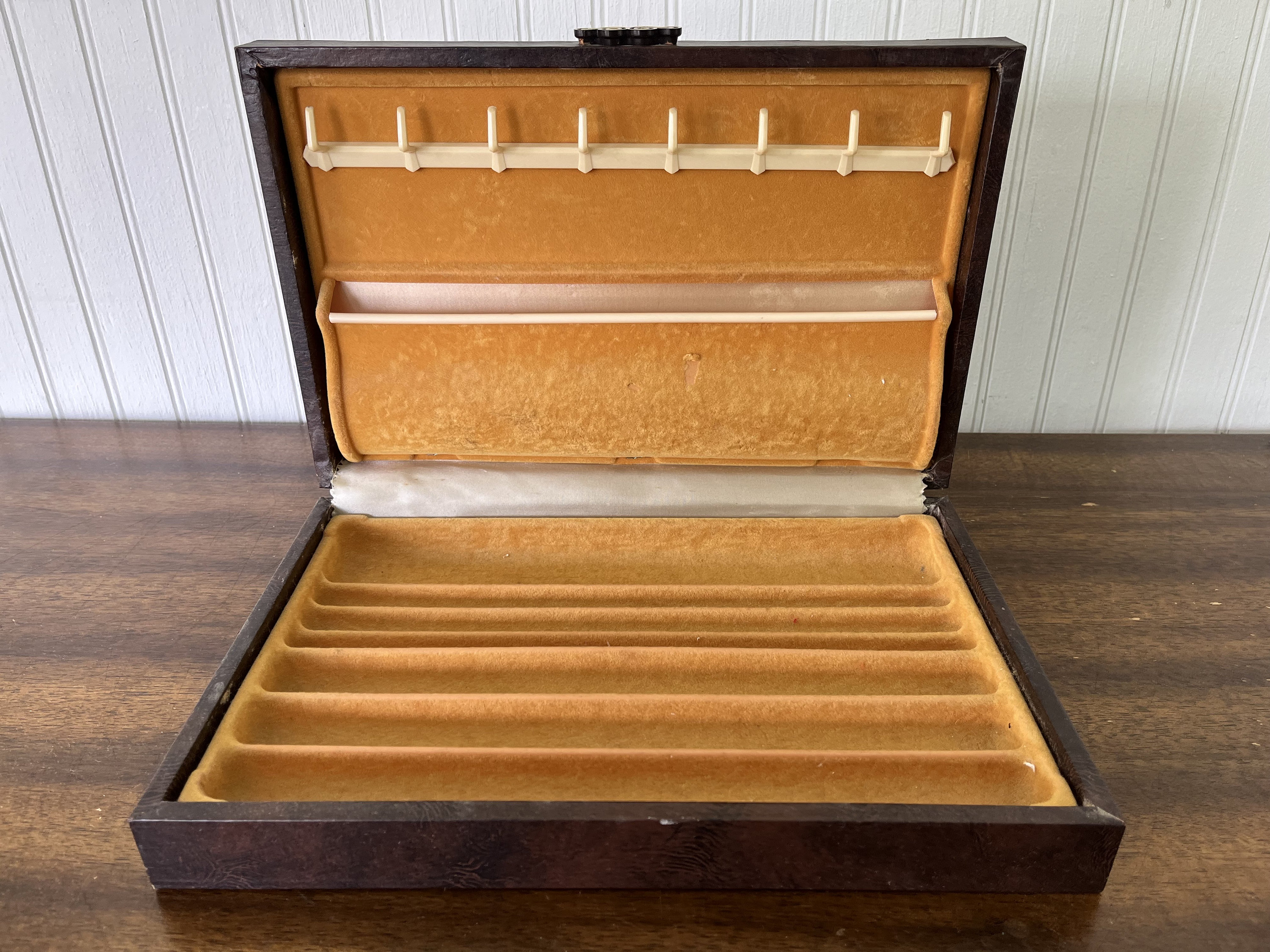 COSCO stinky Rockford Step Mahogany Wood