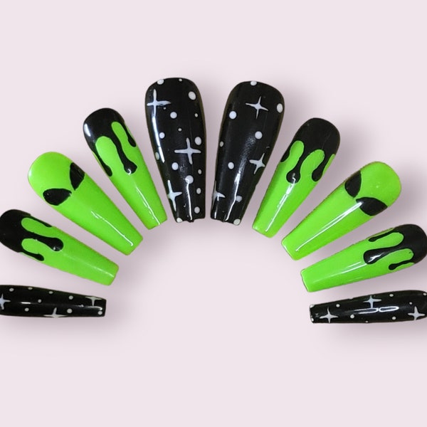 Alien Nails - Etsy