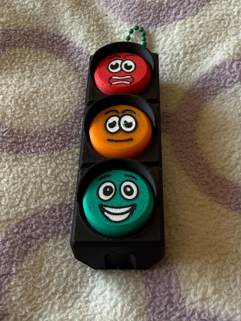 3D Printed Traffic Light Clicker – Funny Face Fidget Toy | Red, Orange ...