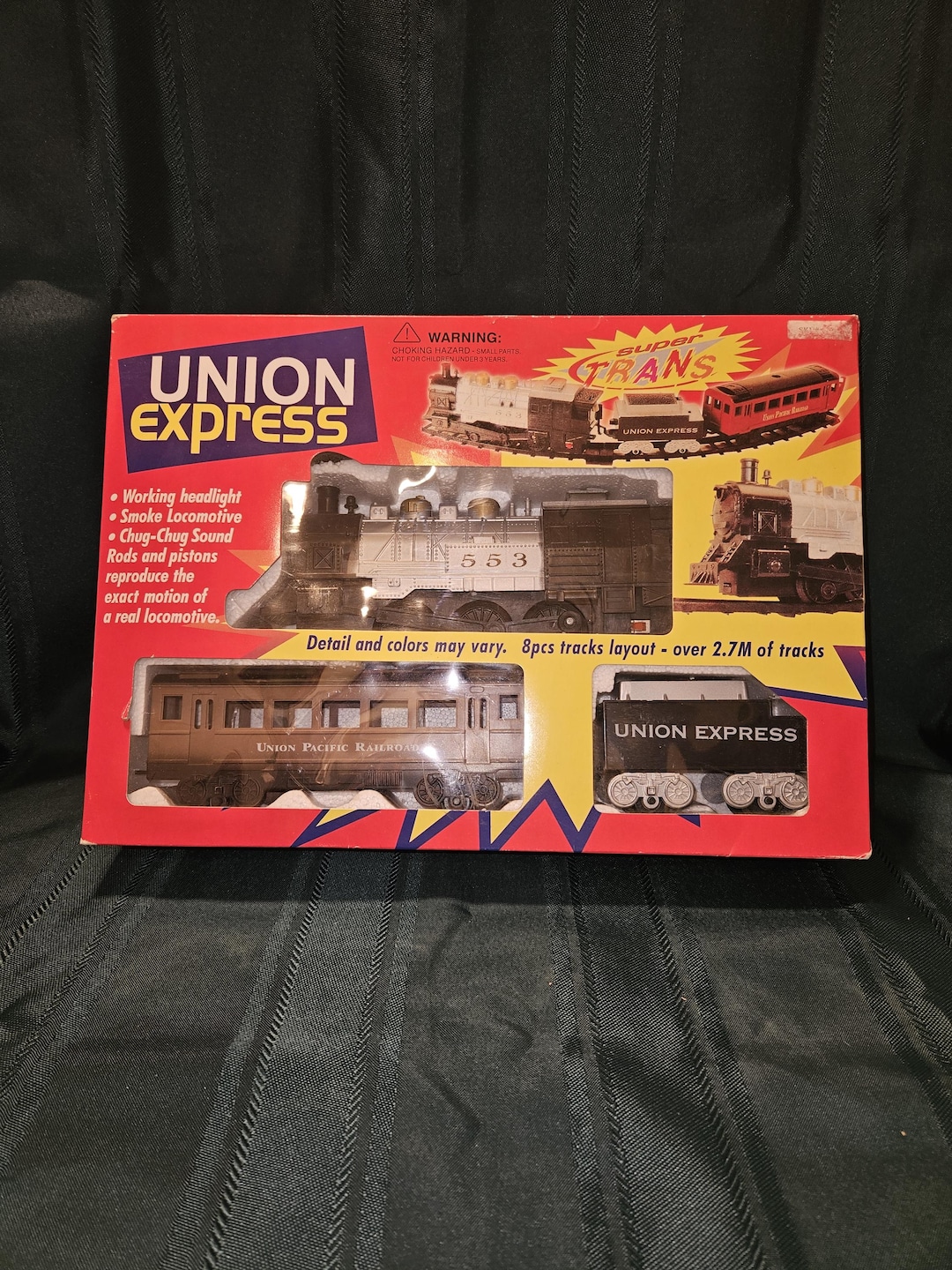 Vintage Union Express Train Set With Engine, 2 Cars and 6 Pieces of ...