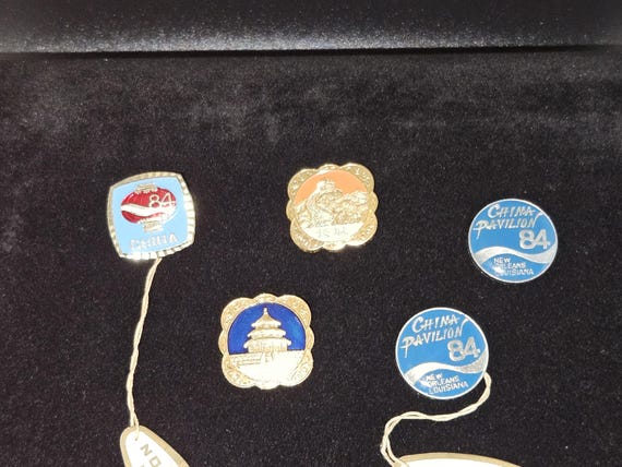 China Pavillion Pins from the 1984 World's Fair Held … - Gem