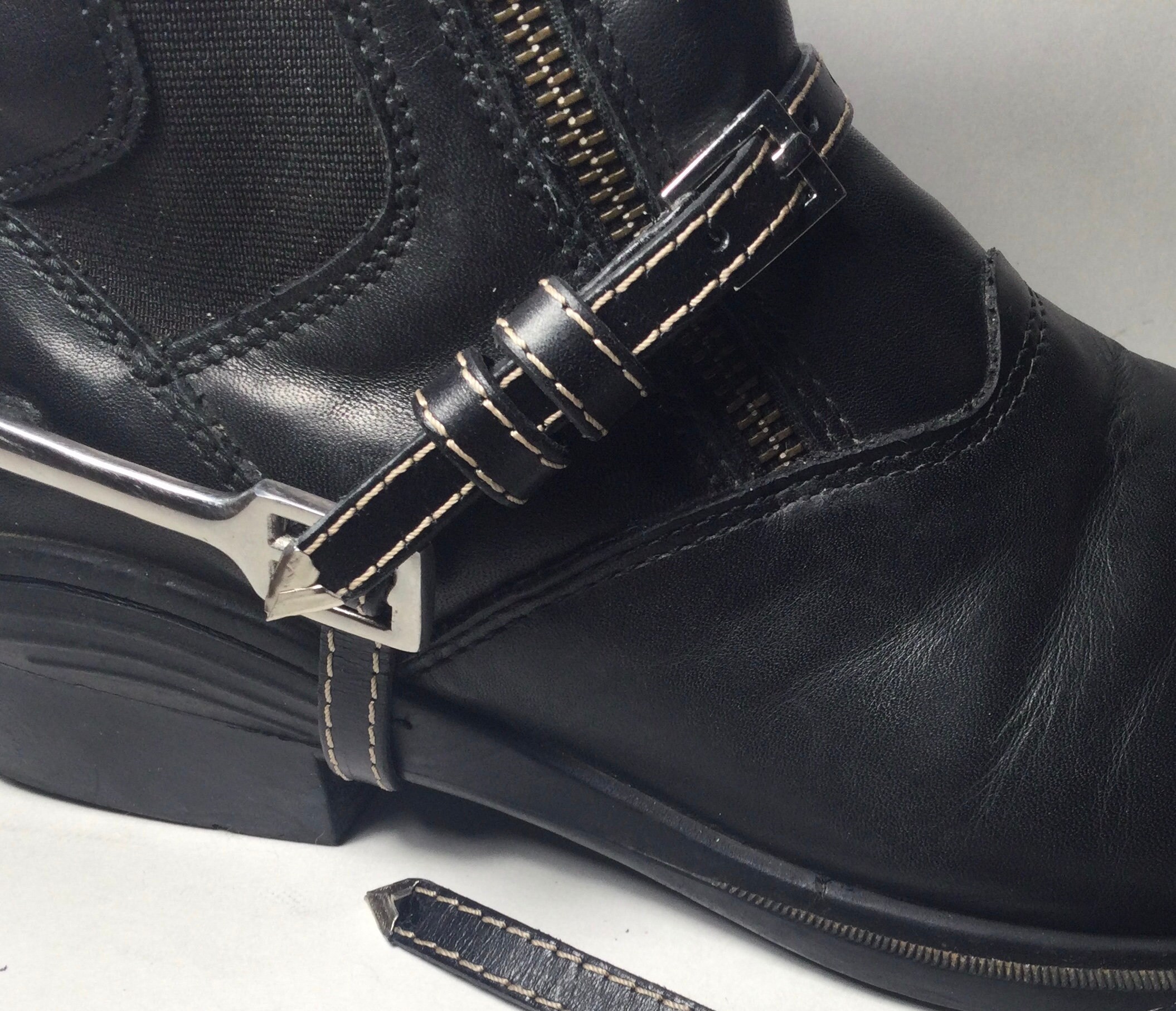 Black Leather Spur Straps With Beige Stitching - Etsy