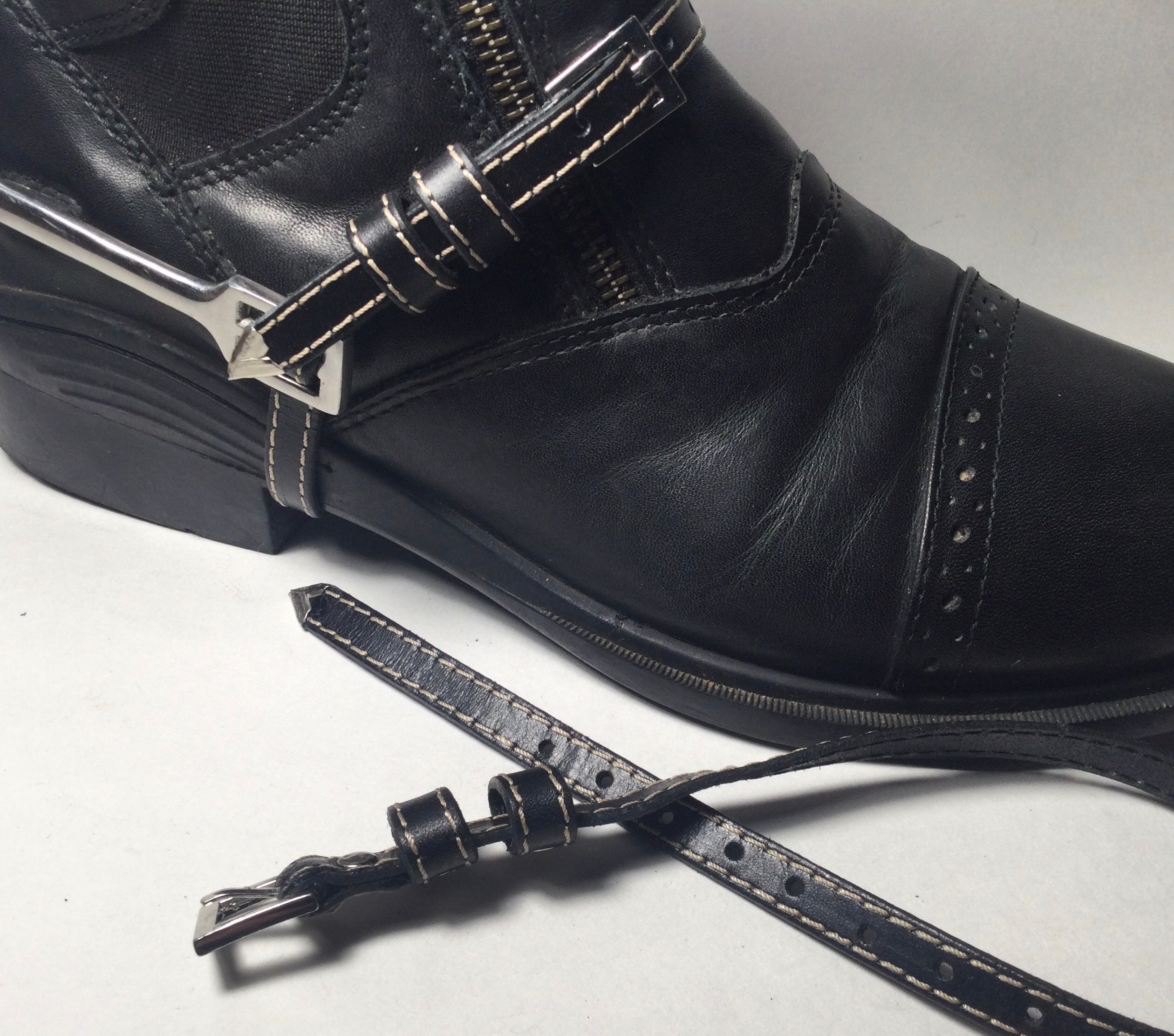 Black Leather Spur Straps With Beige Stitching - Etsy