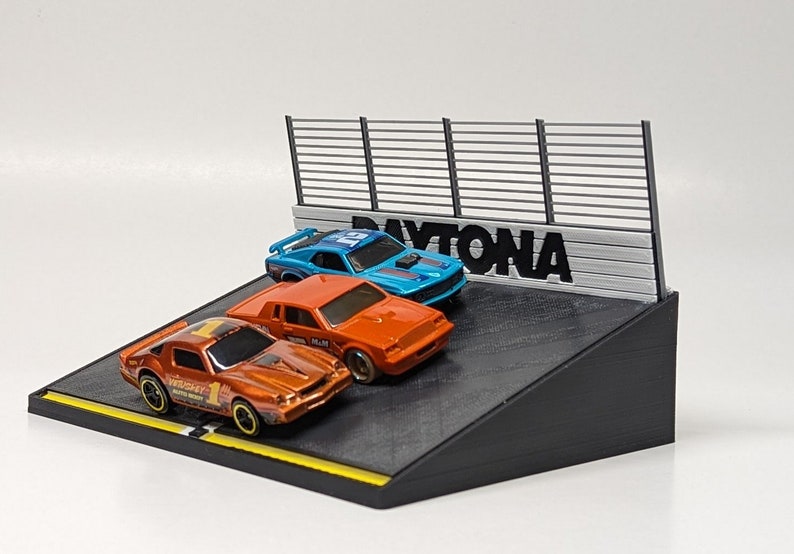 Miniature Banked Oval Race Track Diorama Daytona Edition - Etsy