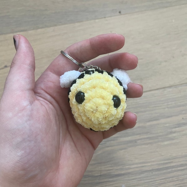 Crochet Bee Keychain - Etsy