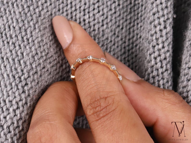Floating Bubble 2mm Lab Grown Round Diamond Wedding Minimalist Band ...