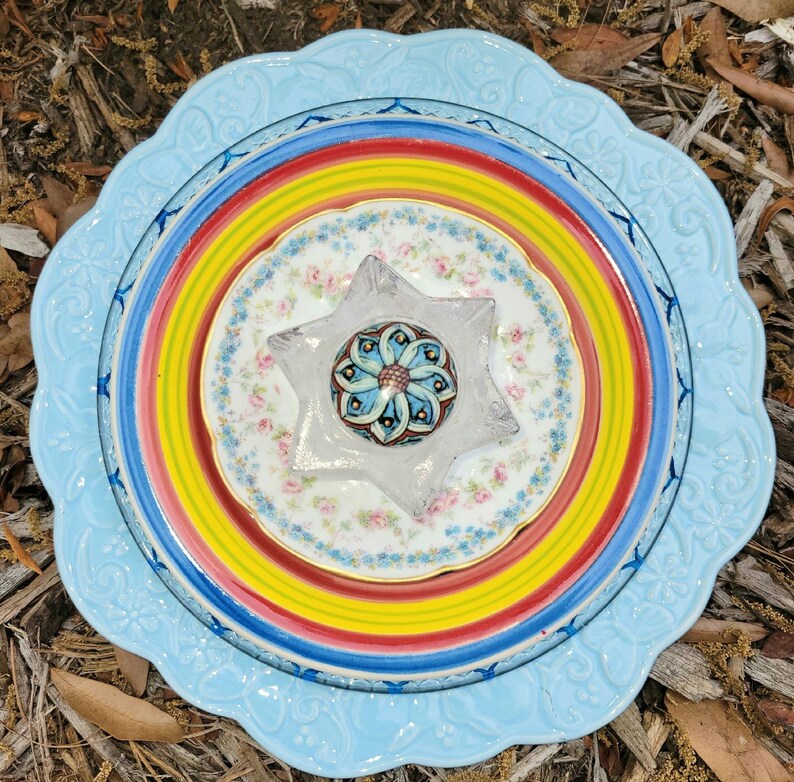 Glass Garden Art, Plate Flower, Vintage, Yard Art. Blue, Pink, Red ...