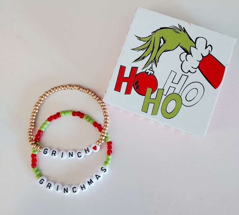 Grinch Seed Bead Bracelet: Christmas Holiday Jewelry Gift - Etsy