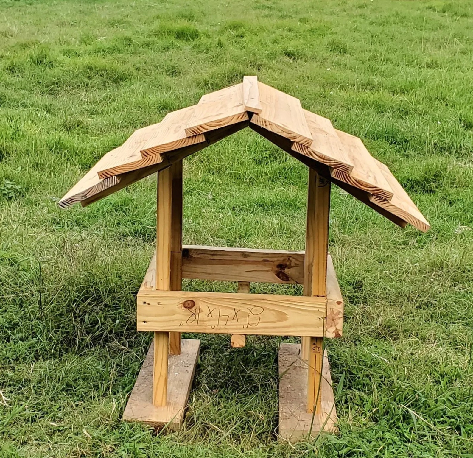Cute Covered Sheep and Goat Mineral Feeder Plans and Instructions - Etsy