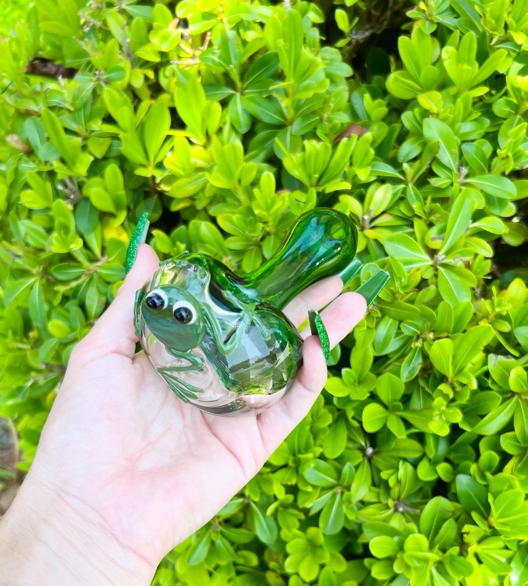 Green Frog Glass Pipe| Cute Hand Pipe| Frog Pipe| Unique Pipe| Cute ...
