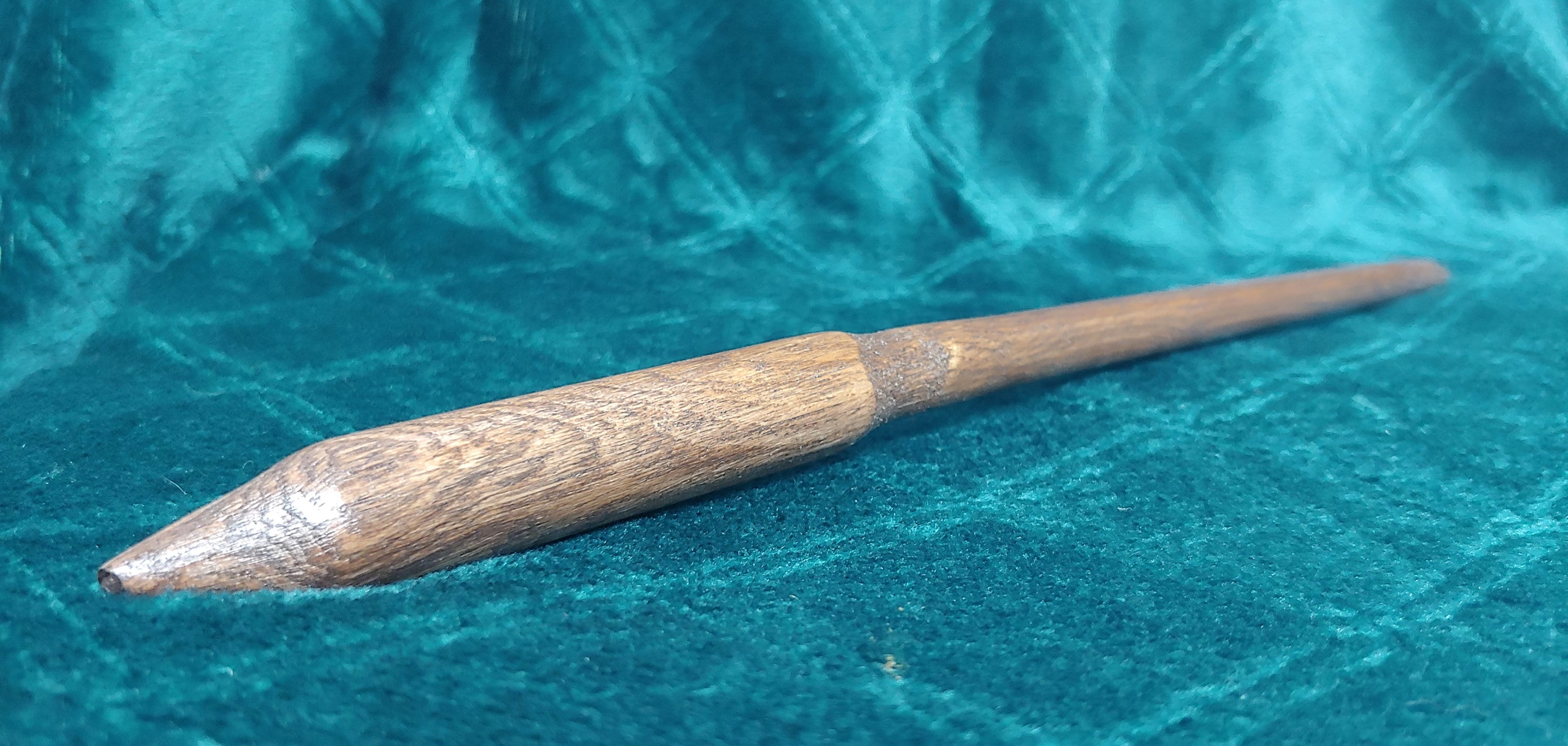 Handcrafted Red Oak Wizarding Wand 12 7/8" Unicorn Hair Core / Fantasy ...