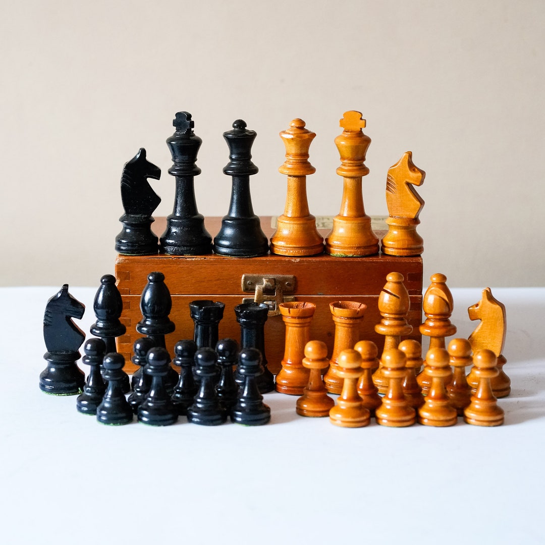 Vintage German Chess Pieces/chess Set SISO Exclusive in Wooden Box With ...