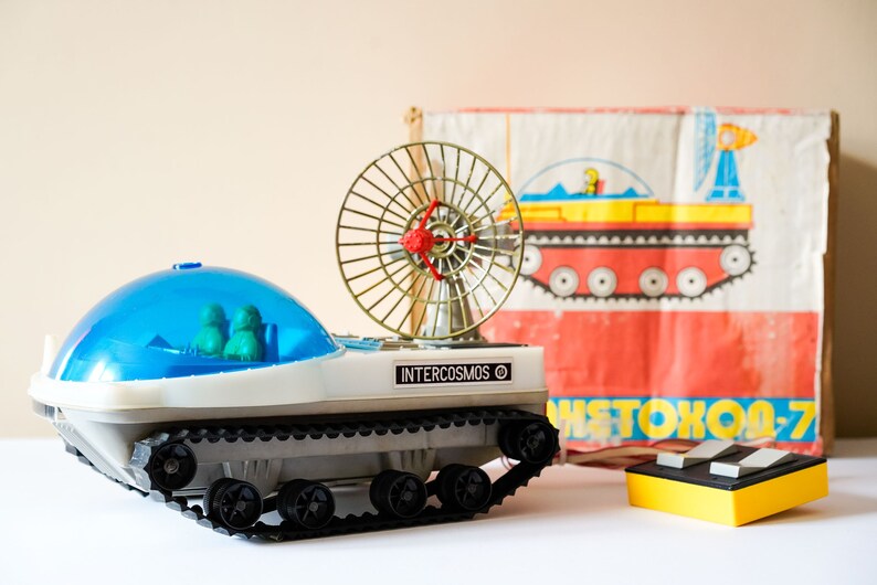 Intercosmos Soviet CCCP Moonrover 80s Remote Control Vintage Space Toy ...