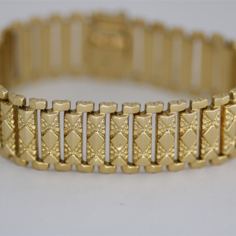 18k Gold Watch - Etsy