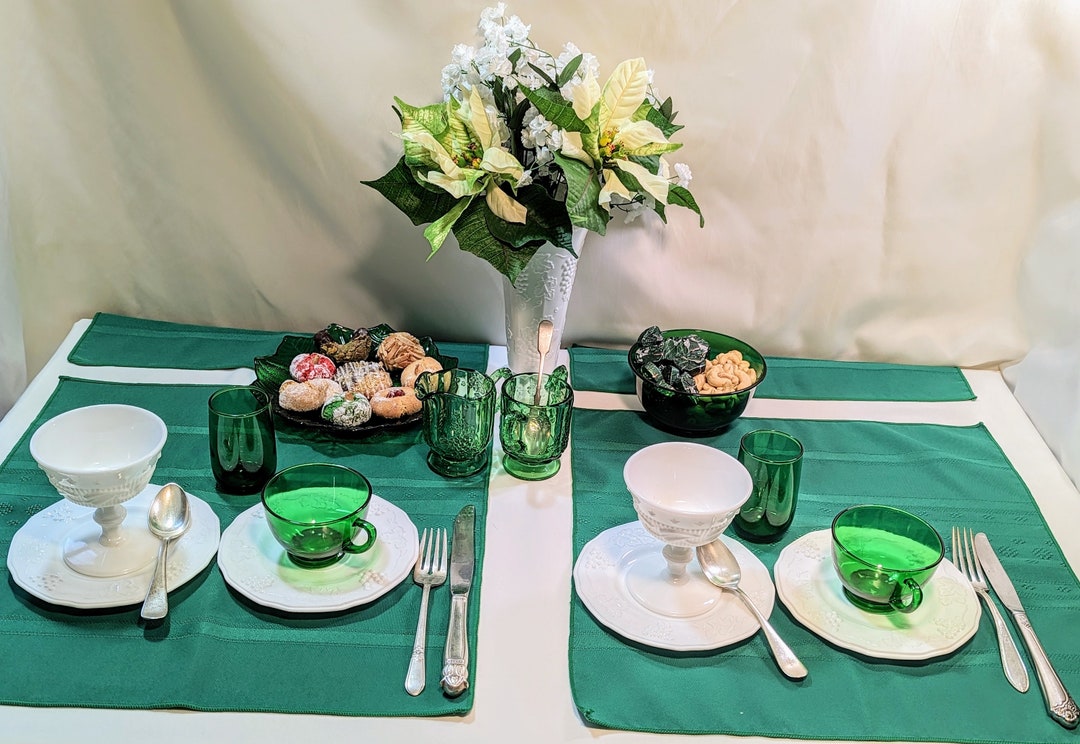 Emerald Green and White Vintage Glass Ice Cream and Cookies Dinnerware ...